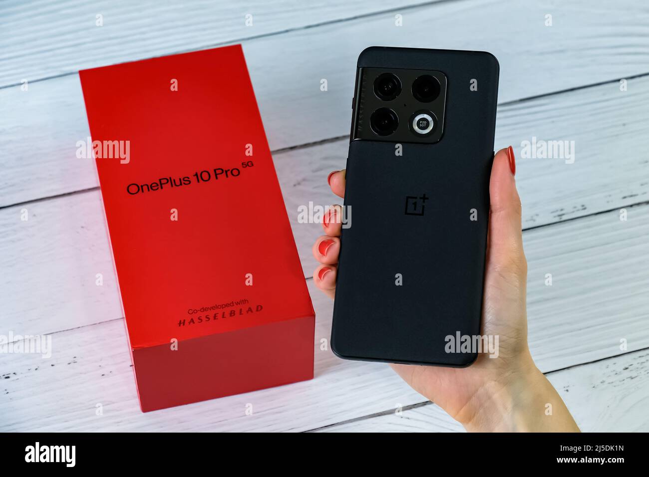 OnePlus 10 Pro in Volcanic Black color Stock Photo - Alamy