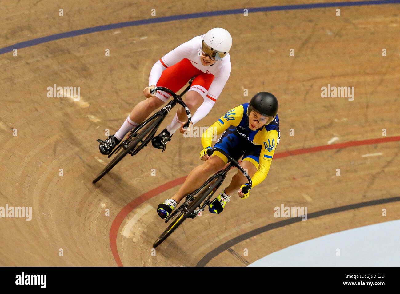 Professional women cyclists hi-res stock photography and images - Alamy