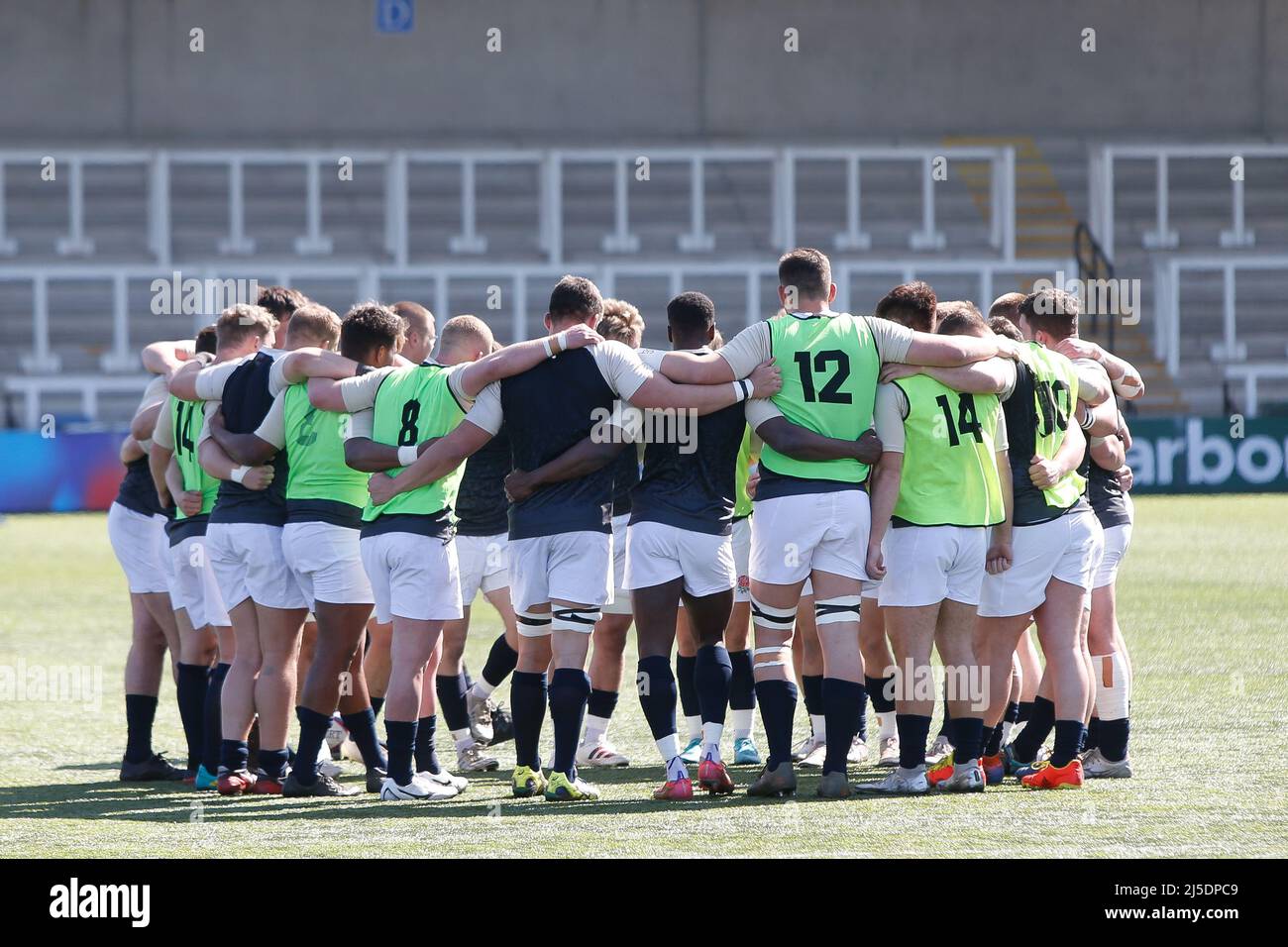 England rugby team huddle hi-res stock photography and images - Alamy