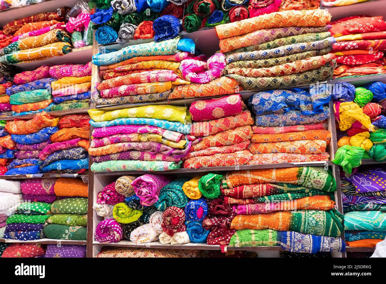 Indian saree hi-res stock photography and images - Alamy