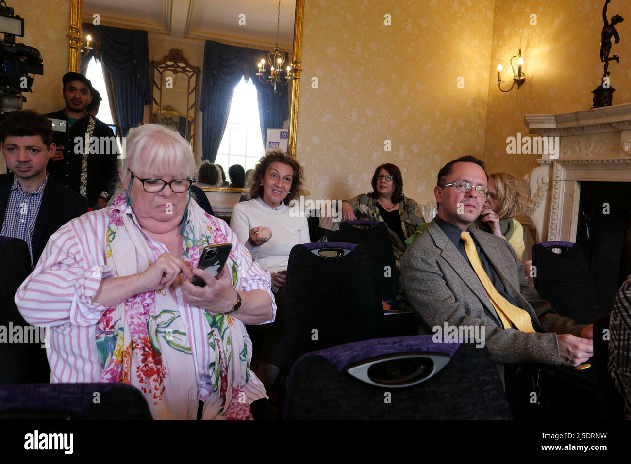 DUTY : A Love Letter to Queen Elizabeth 11 . New fine art hardback book ...