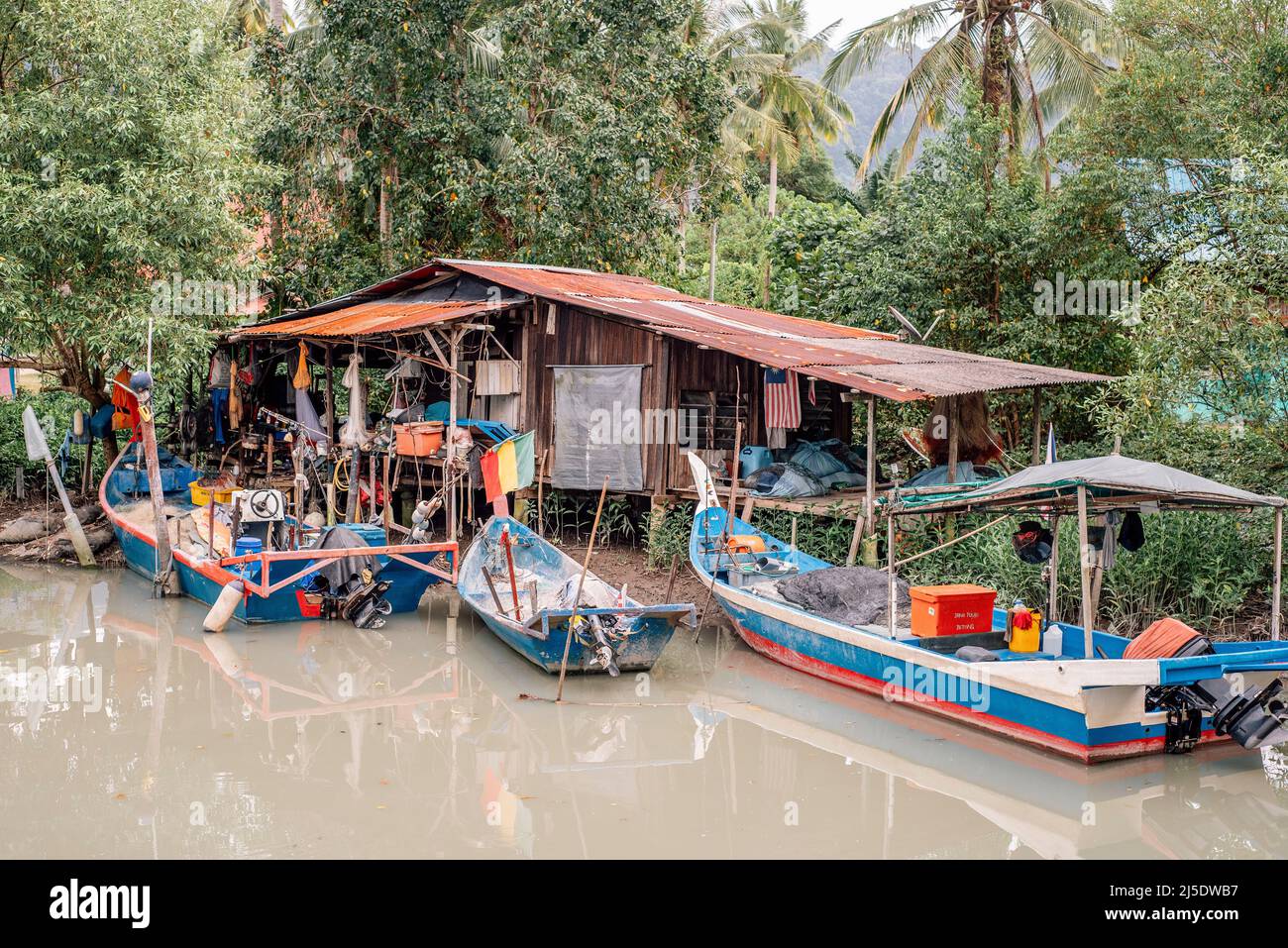 Daily life in Pulau Betong fishing village, Balik Pulau area, Southwest ...