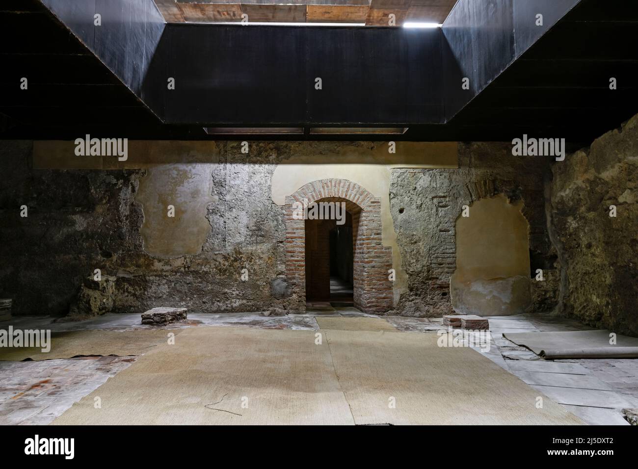 Arab baths, of Nasrid architecture in the kingdom of Granada Stock ...
