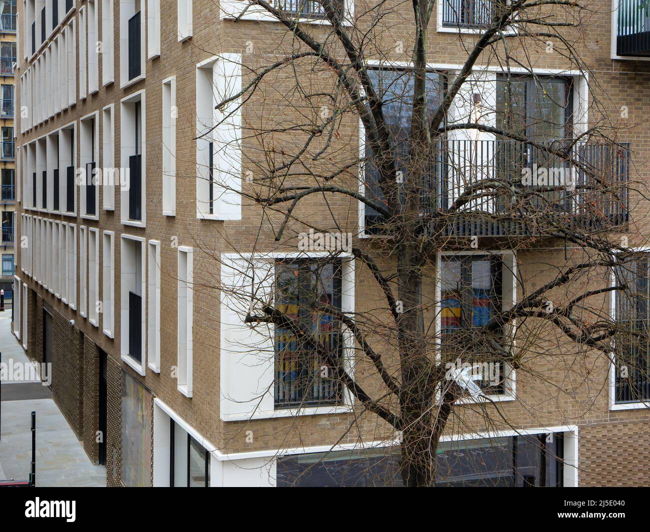 Facade of a modern apartment building in London, UK Stock Photo - Alamy