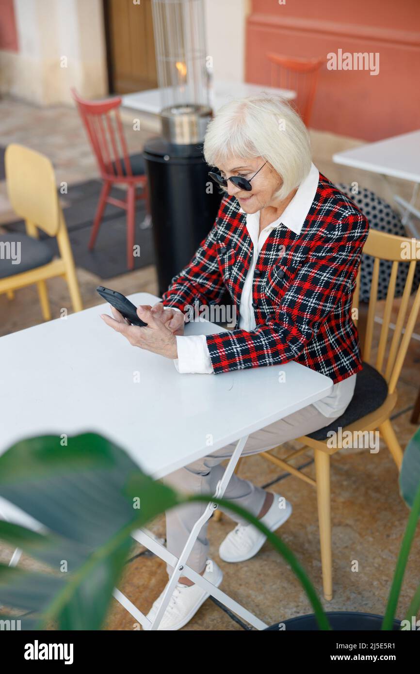 Busy confident hi-res stock photography and images - Alamy