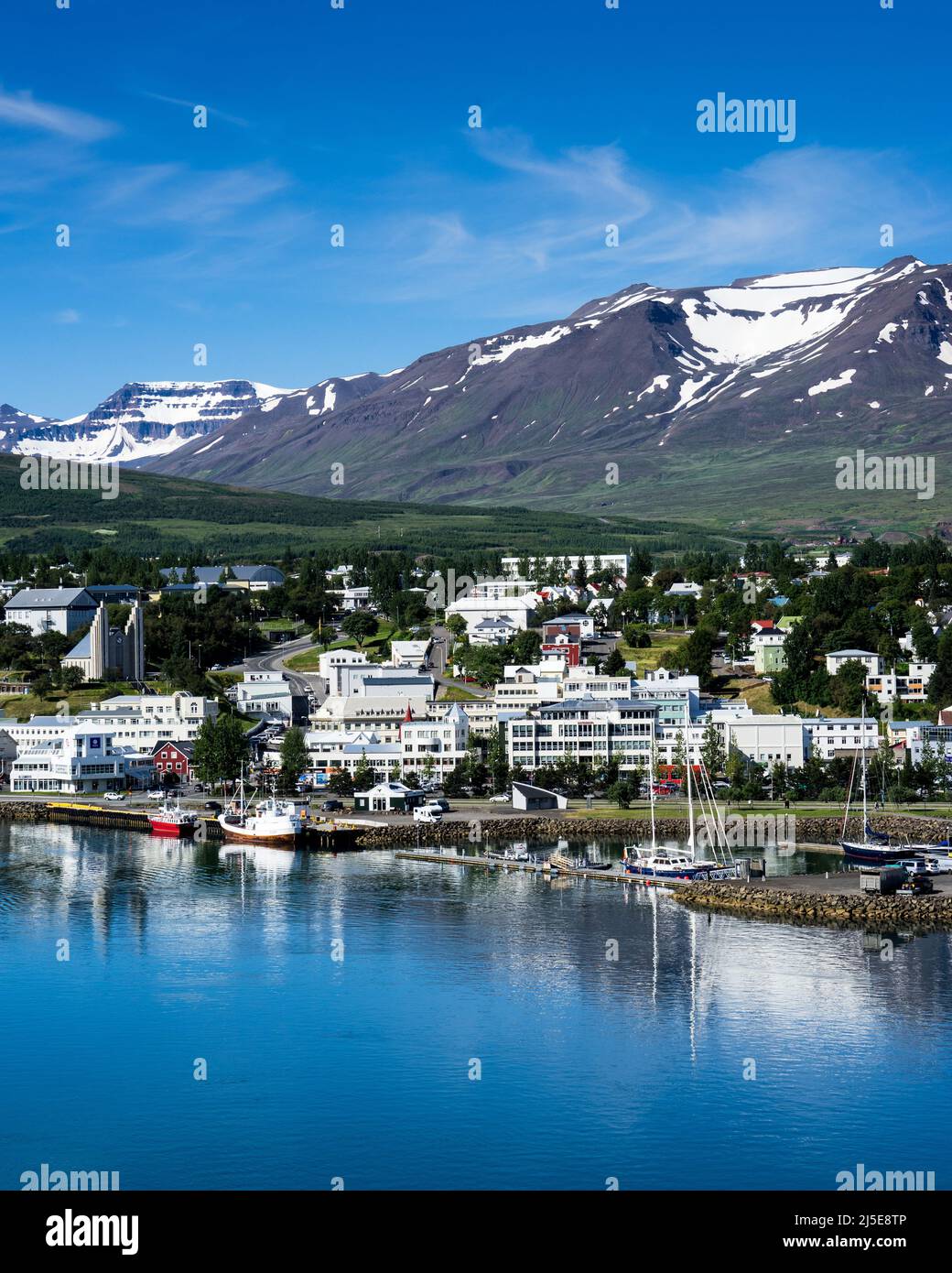 Akureyri buildings hi-res stock photography and images - Alamy