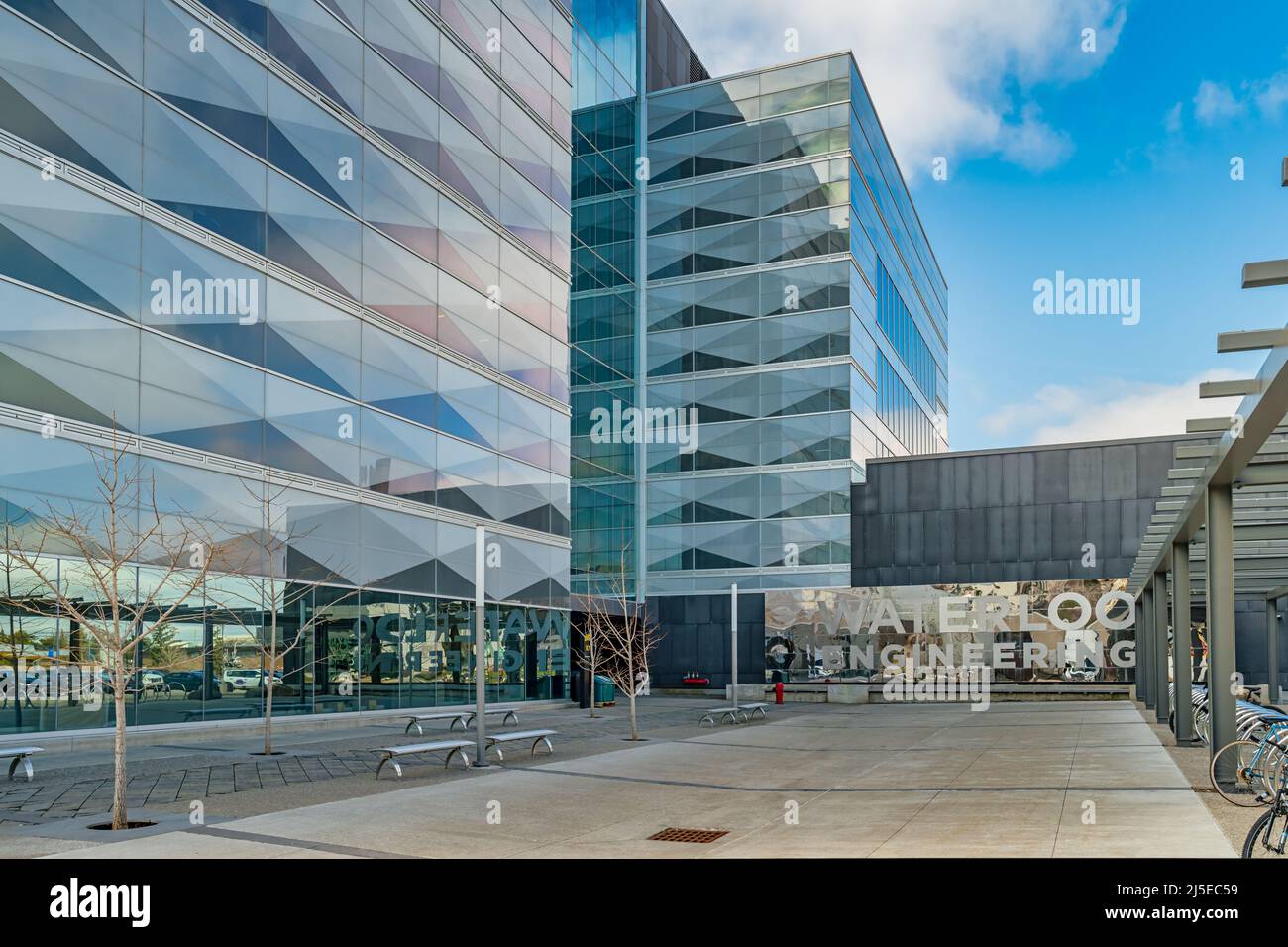 Canada university campus hi-res stock photography and images - Alamy