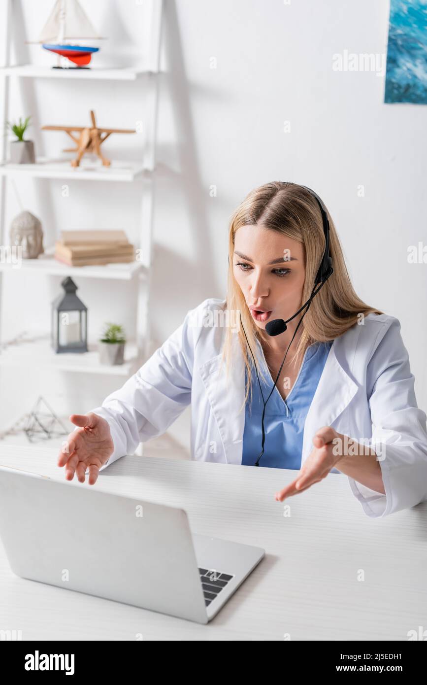 Child therapy video call hi-res stock photography and images - Alamy