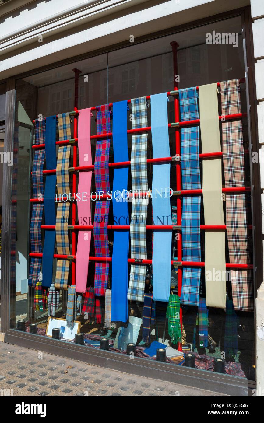 Tartan house hi-res stock photography and images - Alamy