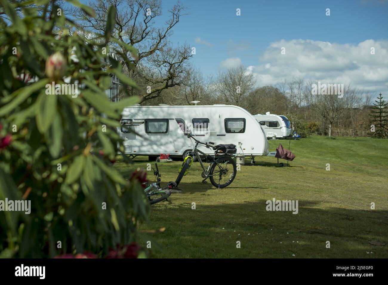 photo of motorhome on camp site Stock Photo - Alamy