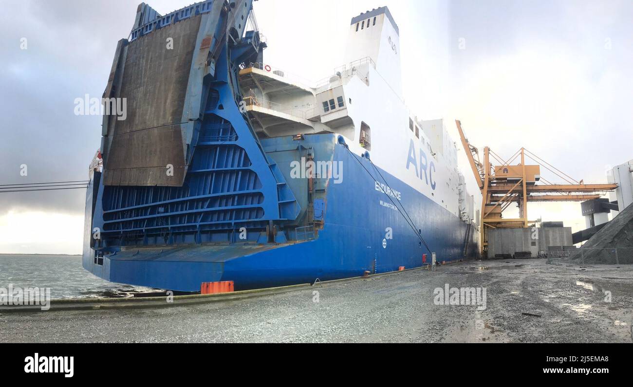 American roll on roll off carrier hi-res stock photography and images ...