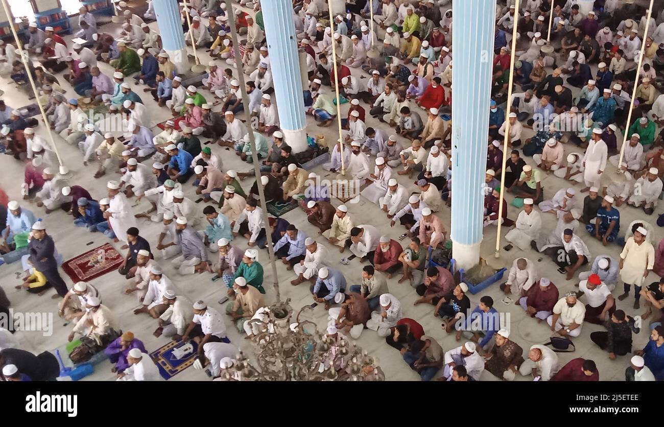 Baitul mukarram mosque 2022 hi-res stock photography and images - Alamy