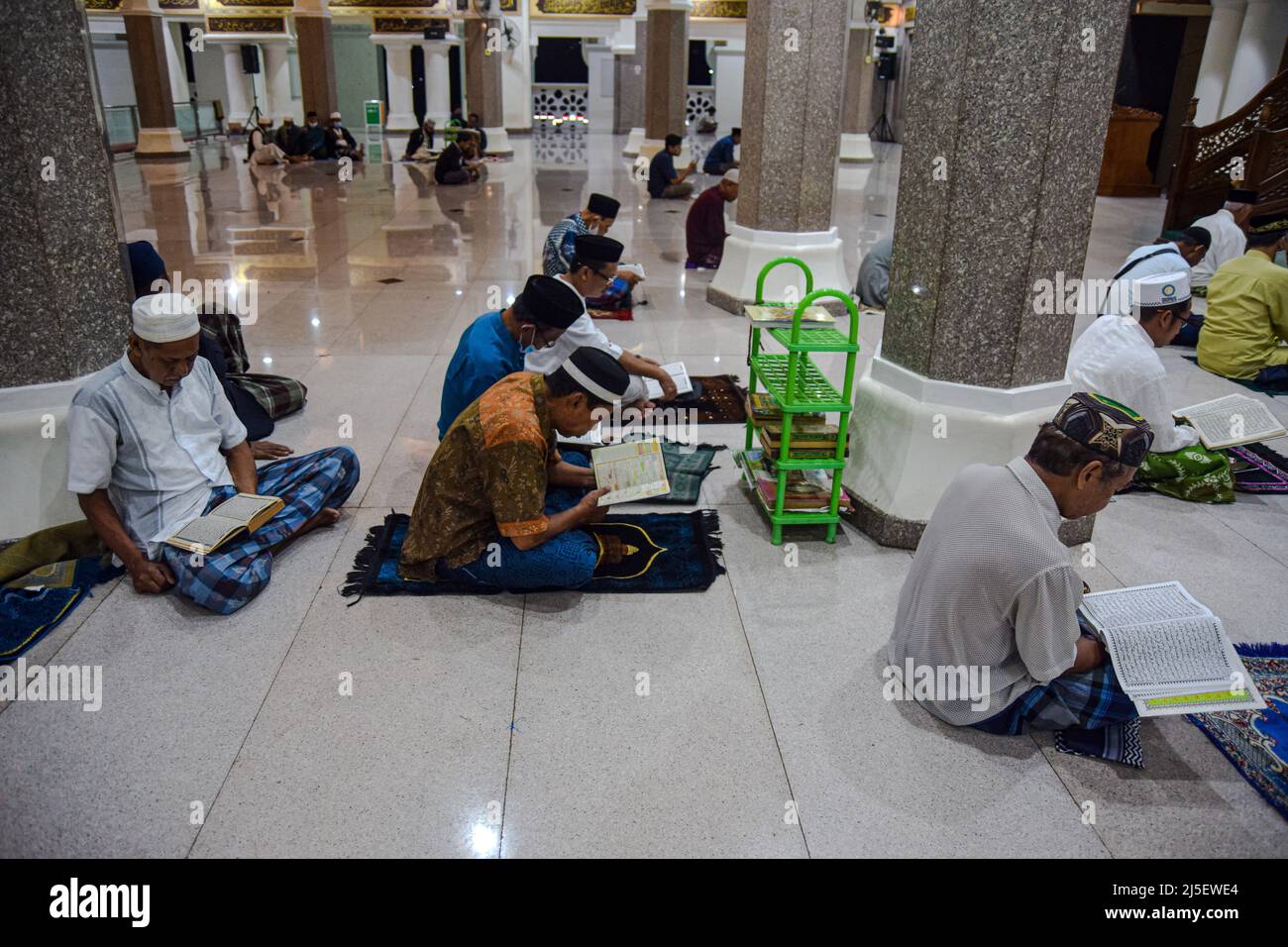 Soppeng, South Sulawesi, Indonesia. 5th Apr, 2022. People reading the ...
