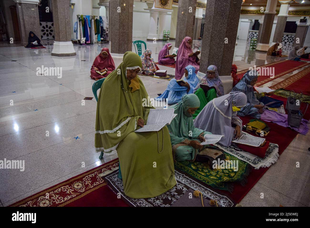 Soppeng, South Sulawesi, Indonesia. 5th Apr, 2022. People reading the ...