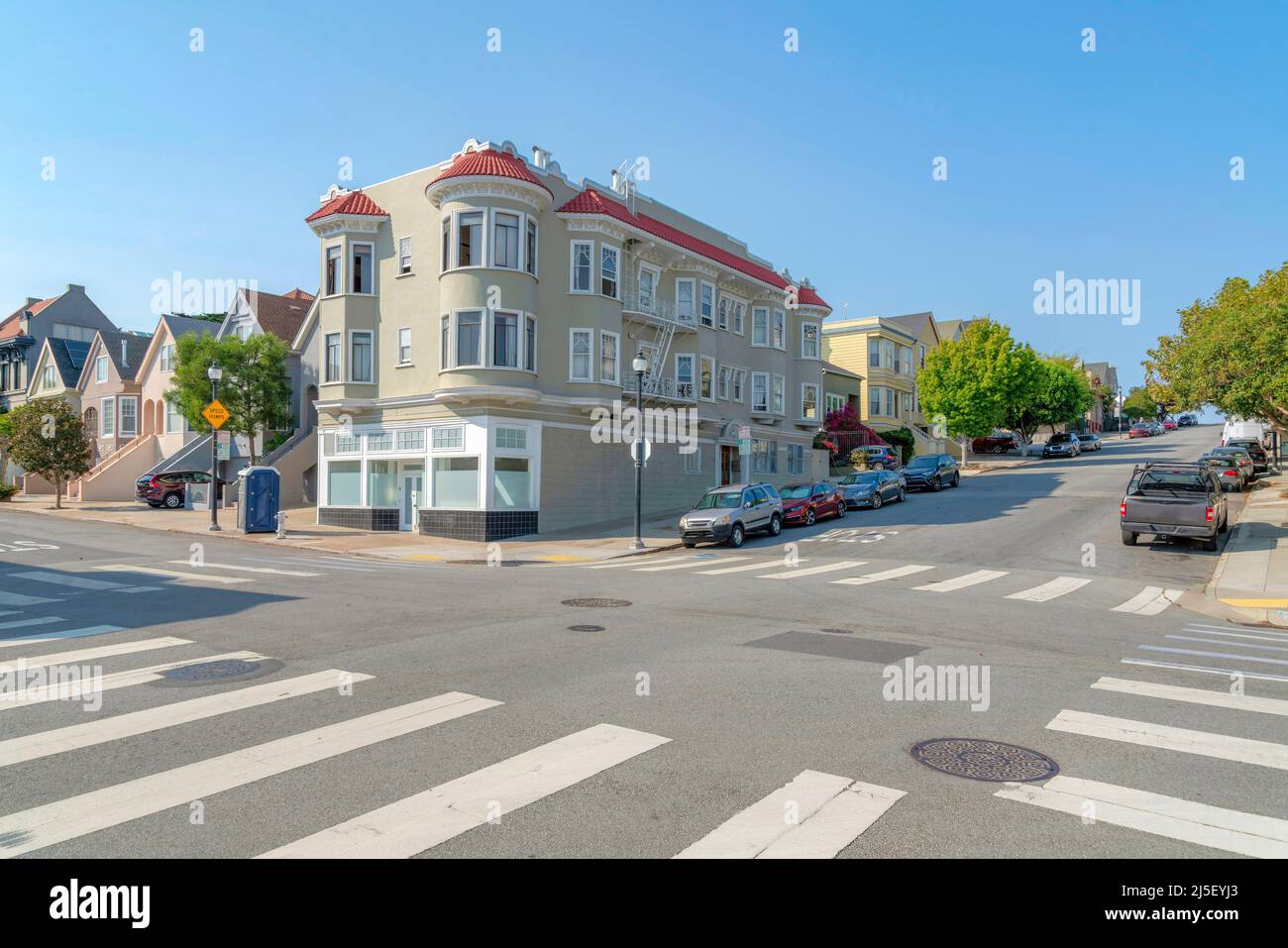 Residential buildings along the intersection road at San Francisco ...