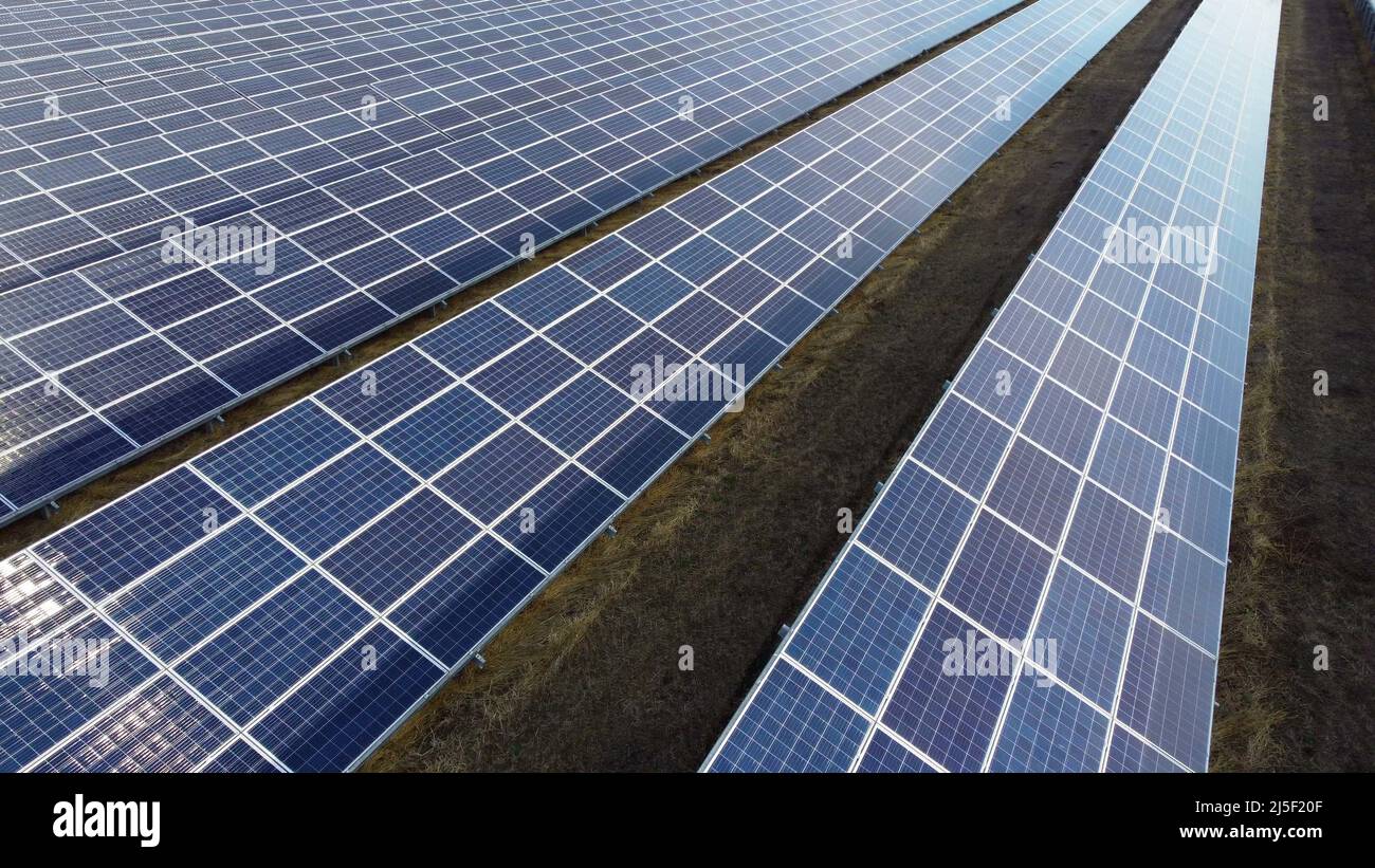 Solar panel farm aerial hi-res stock photography and images - Alamy