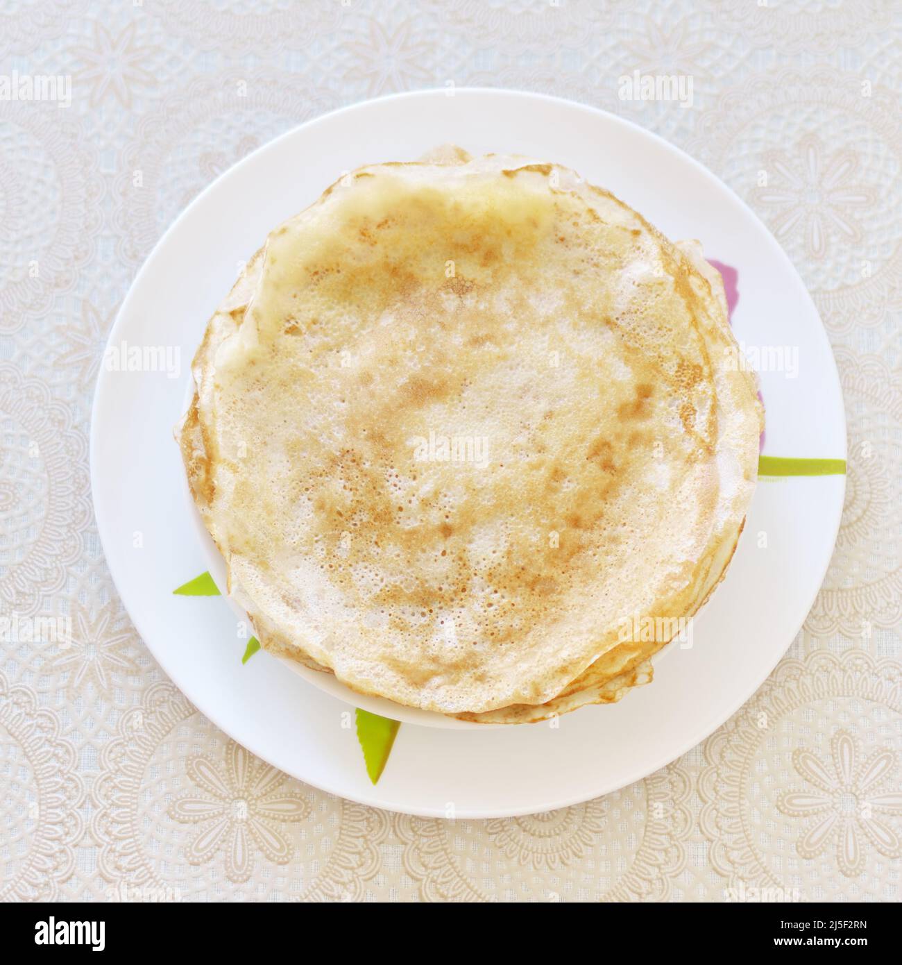 Close up golden brown crepe hi-res stock photography and images - Alamy