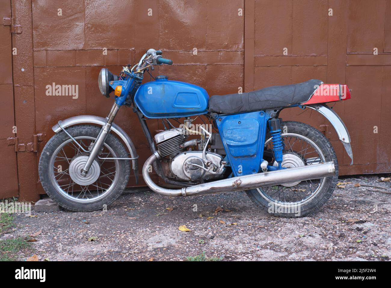 Old Blue Motorcycle. Retro design Stock Photo - Alamy