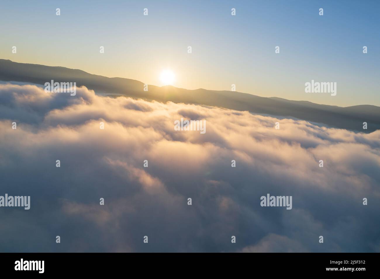 Dynamic sunrise sky hi-res stock photography and images - Alamy