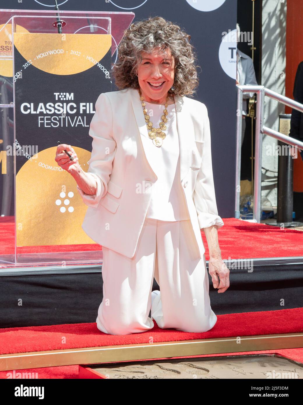 Los Angeles, California, USA. 22nd Apr, 2022. Lily Tomlin. Hand and ...