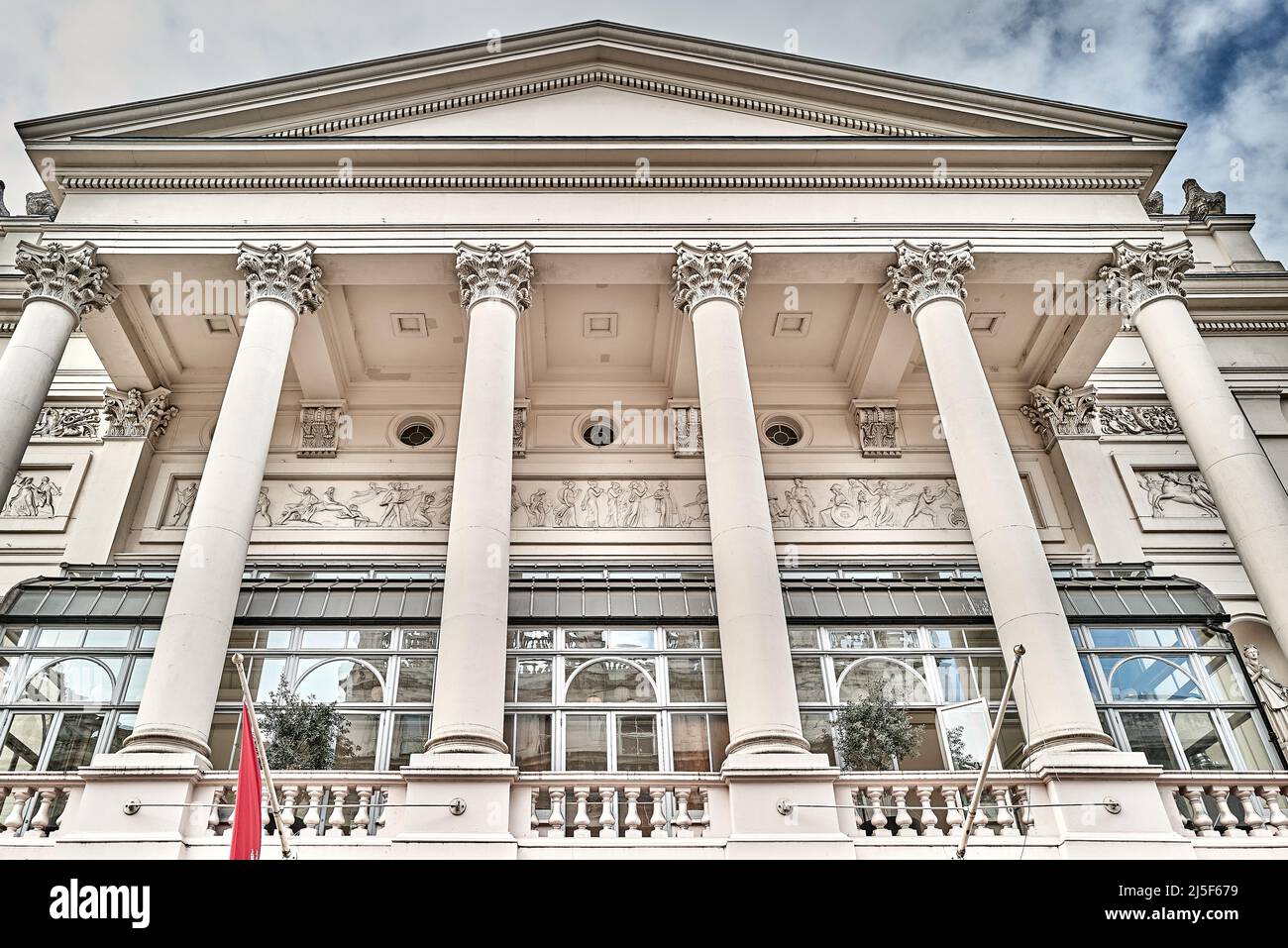 Royal opera house columns facade hi-res stock photography and images ...