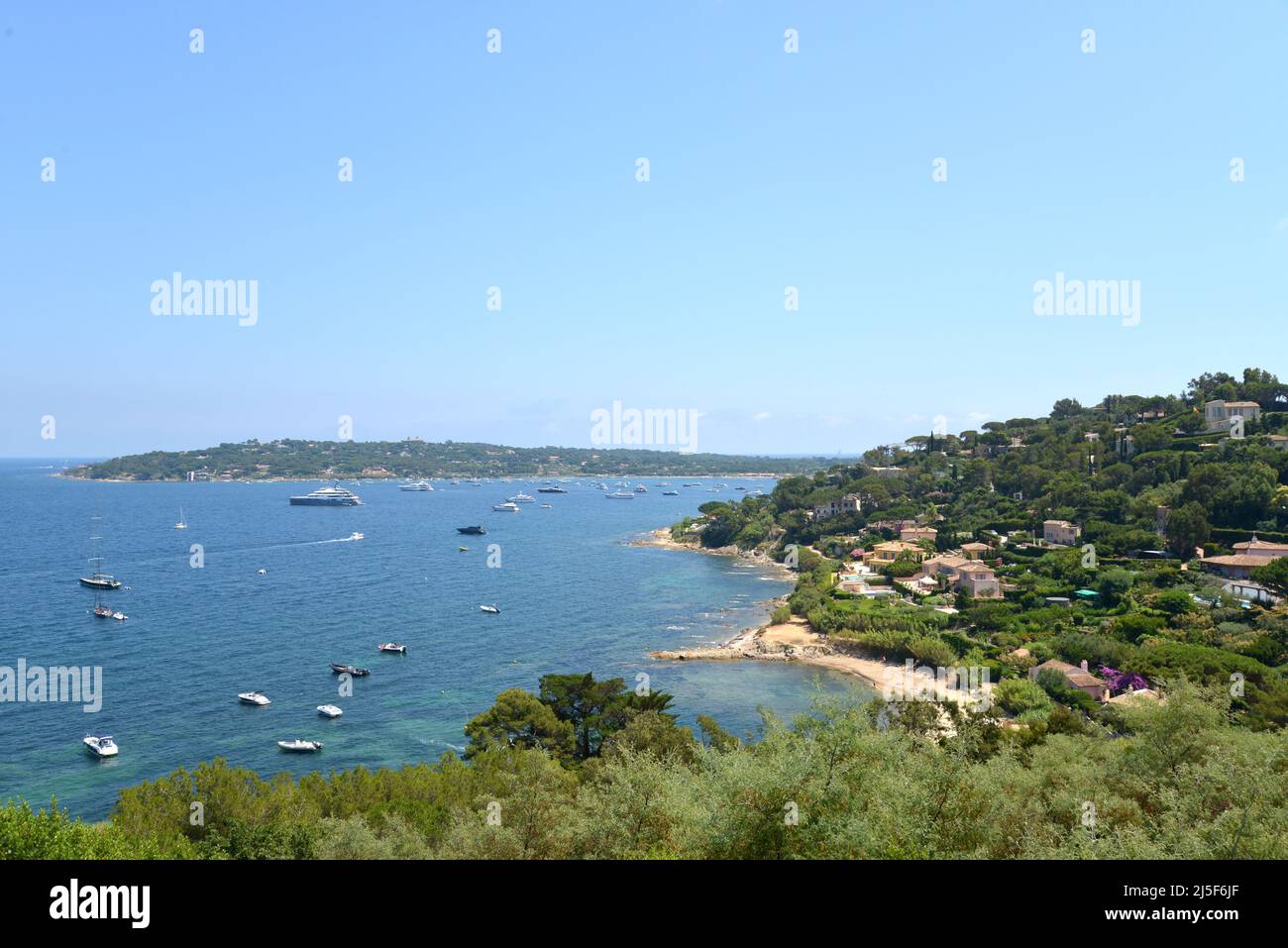 Bay Les Canebiers in St St Tropez with yachts moored Stock Photo - Alamy