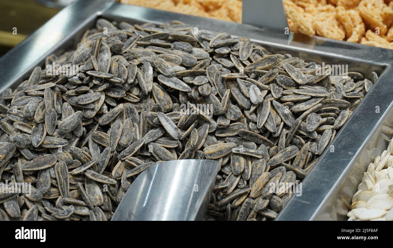 Sunflower seeds full frame hi-res stock photography and images - Alamy