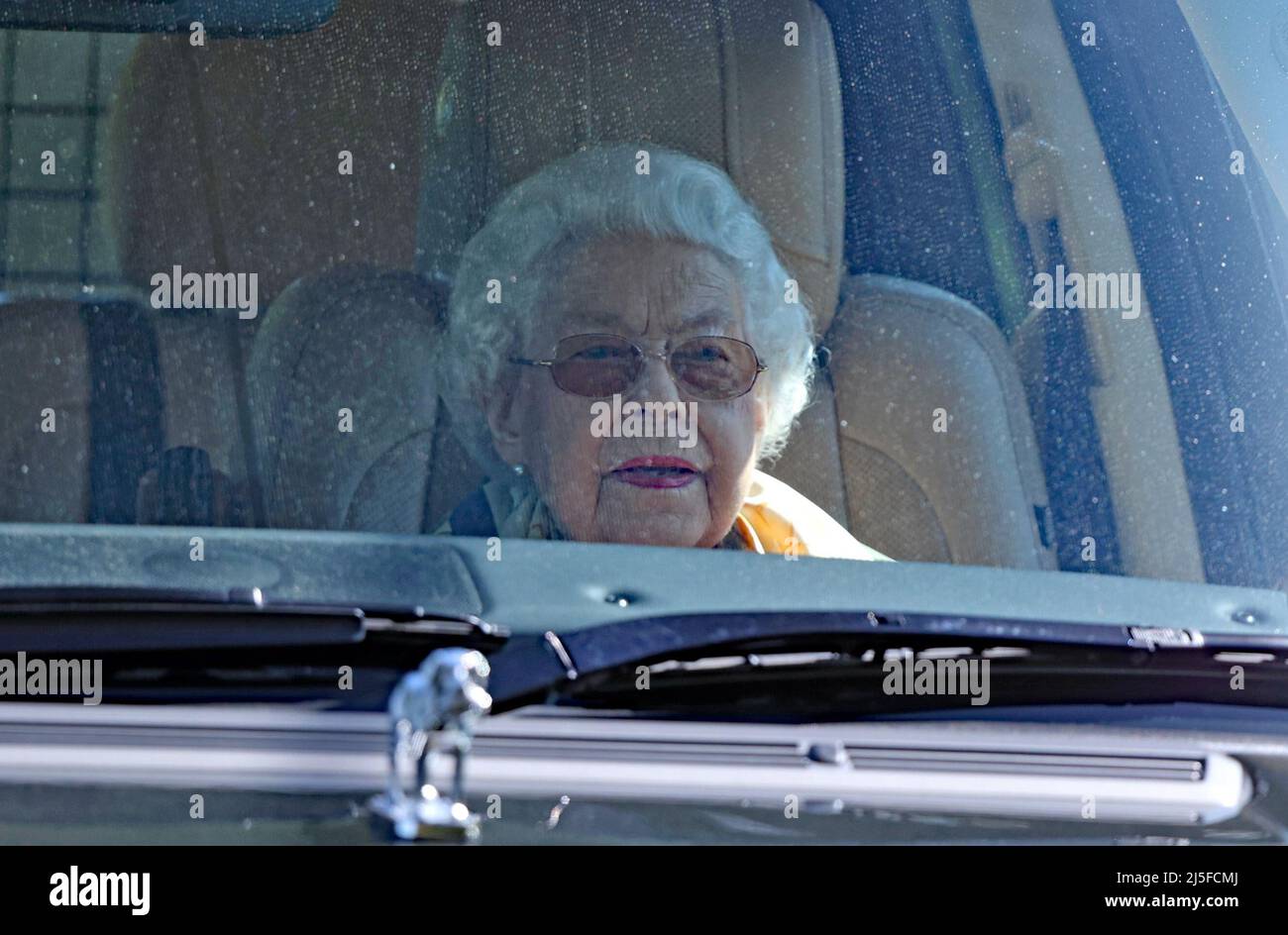 Queen elizabeth ii 96th birthday hi-res stock photography and images ...
