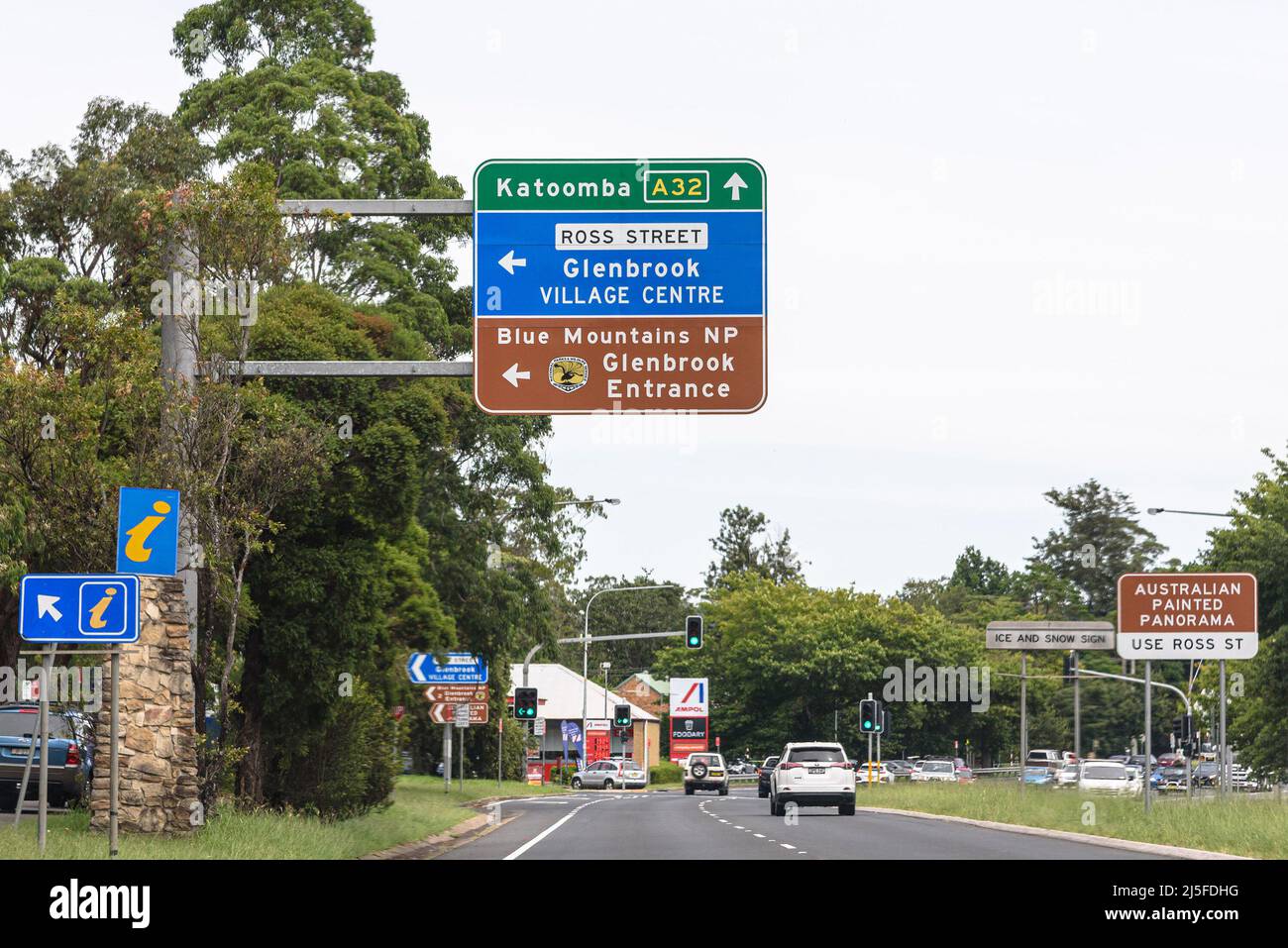 A road sign pointing to the Glenbrook Entrance of the Blue Mountains ...
