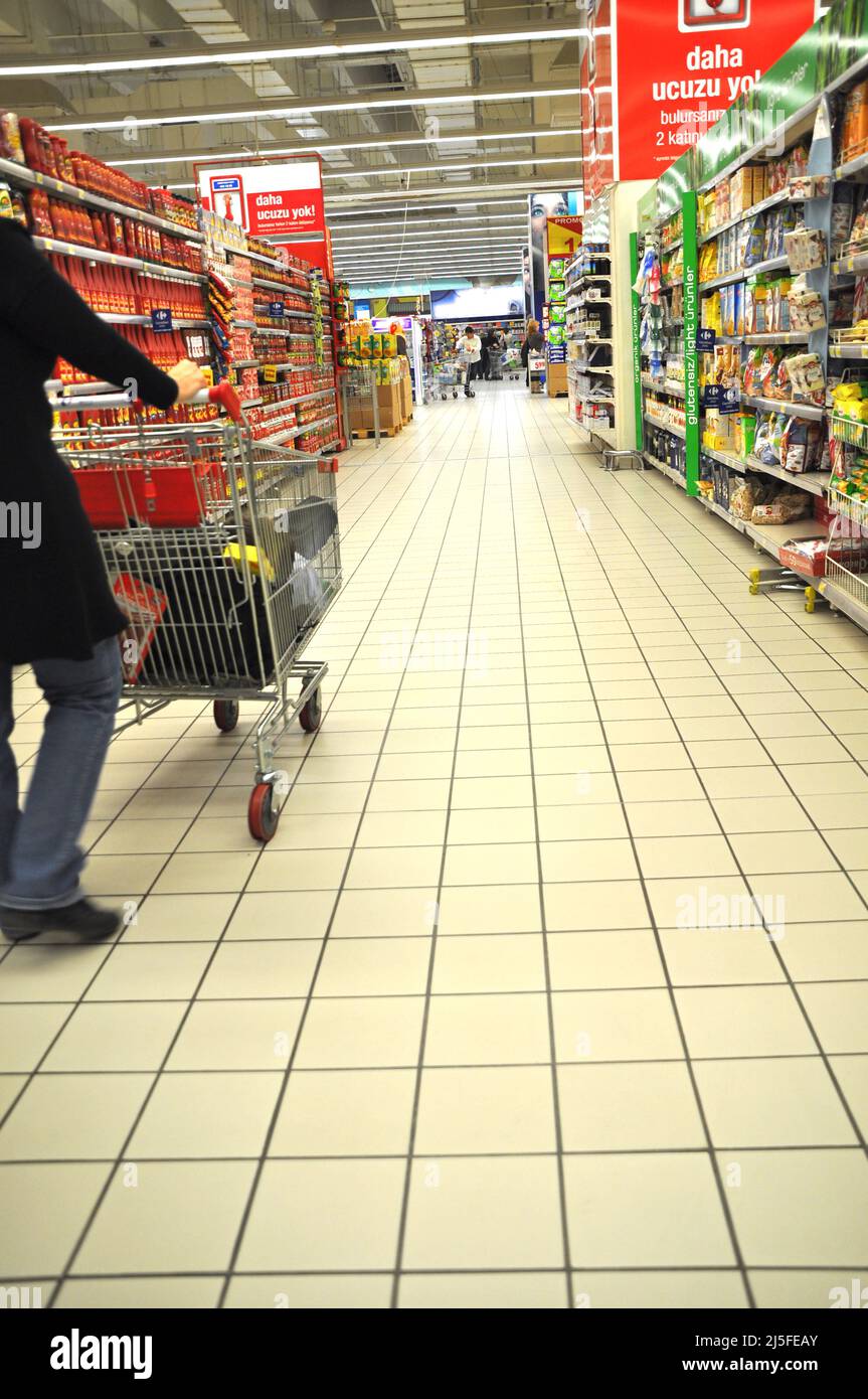 Carrefour supermarket istanbul turkey hi-res stock photography and ...