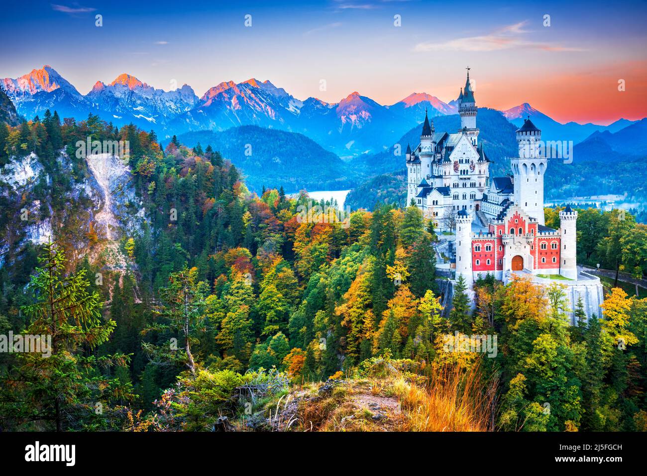 Neuschwanstein Castle, Germany - Bavaria in beautiful autumn colors ...