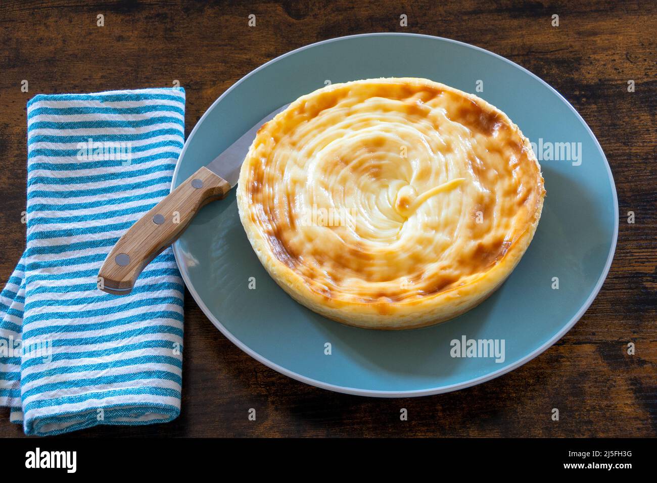 pastry flan in a dish on a table Stock Photo - Alamy