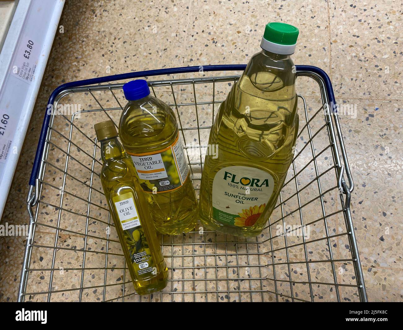 Amount of oil hi-res stock photography and images - Alamy