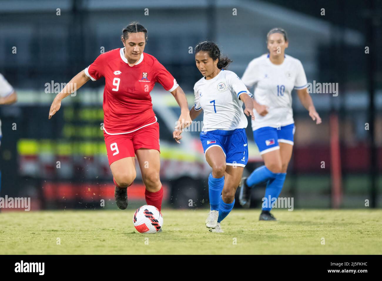 Blacktown, Australia. 22nd Apr, 2022. Finehika Carol Finau (L) of the ...