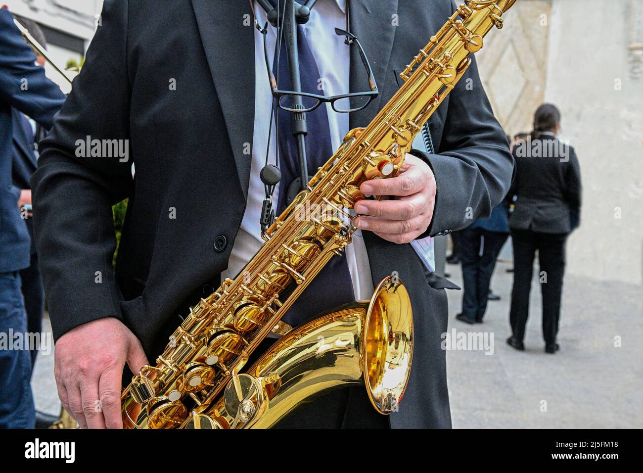 Saxophone hands hi-res stock photography and images - Alamy