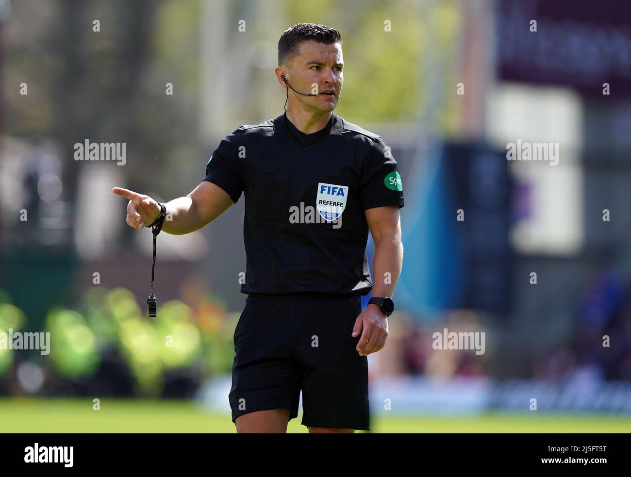 Nick walsh referee hi-res stock photography and images - Alamy