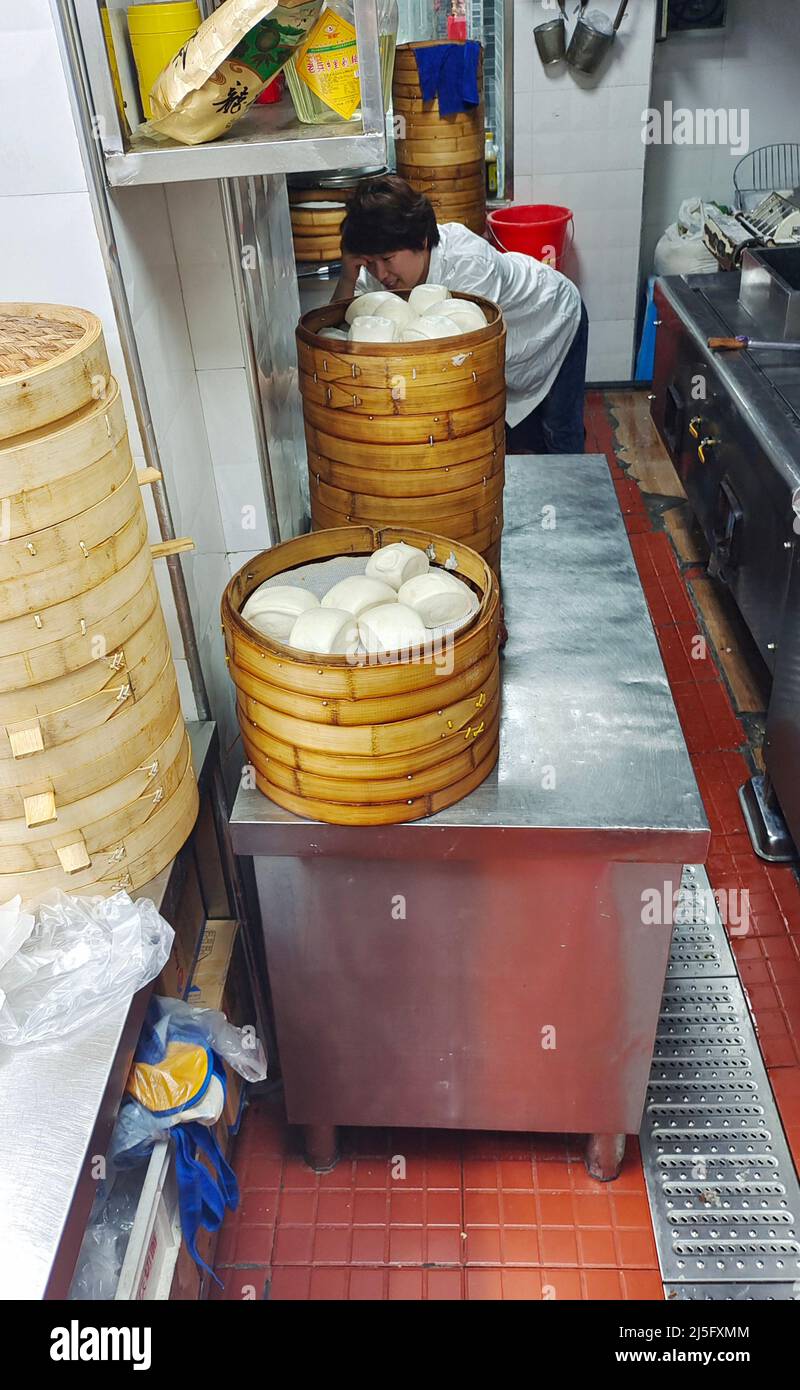Shanghai lockdown food 2022 hi-res stock photography and images - Alamy