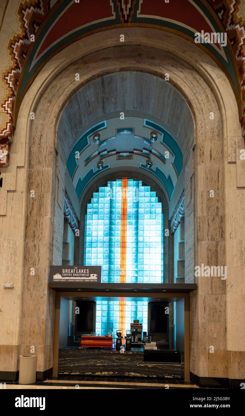 the Guardian Building landmark skyscraper 500 Griswold Street, Detroit ...