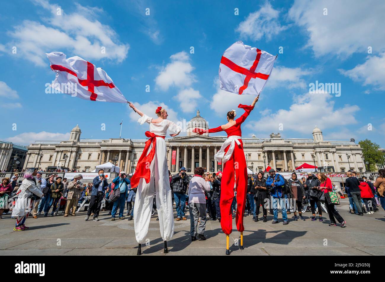 Divine stilt walkers hi-res stock photography and images - Alamy