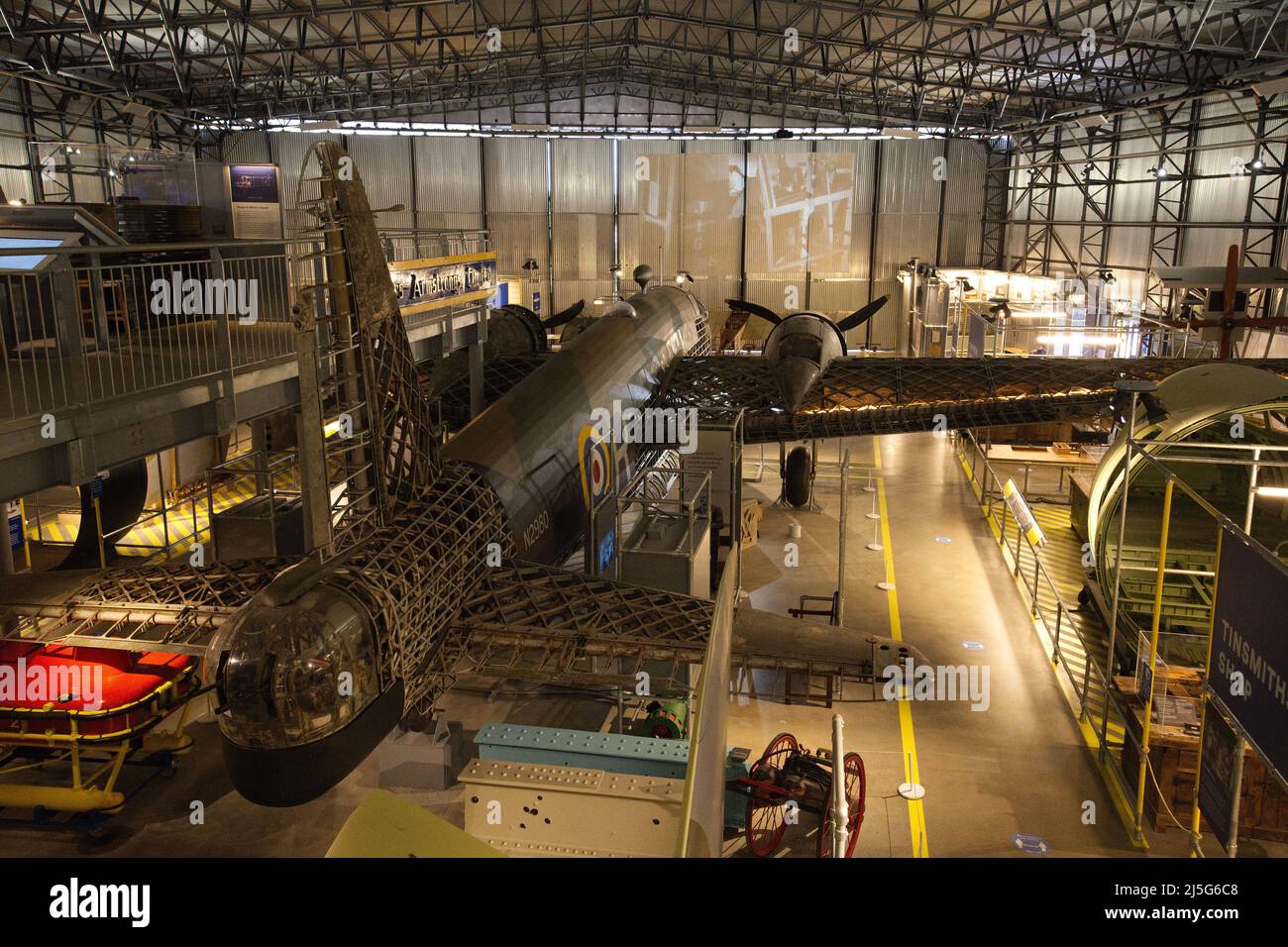 Vickers wellington ww2 hi-res stock photography and images - Alamy