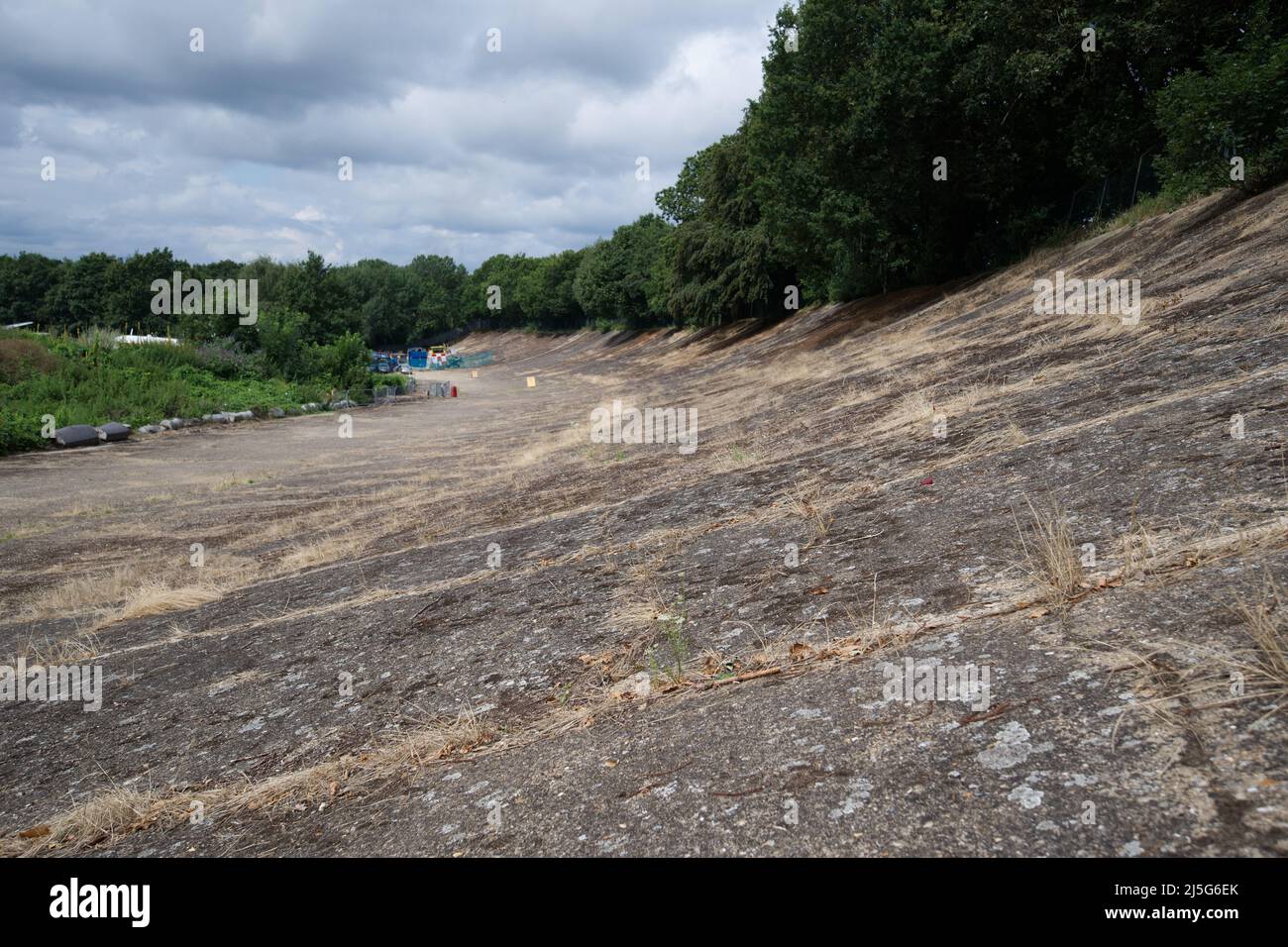 Banked racetrack hi-res stock photography and images - Alamy