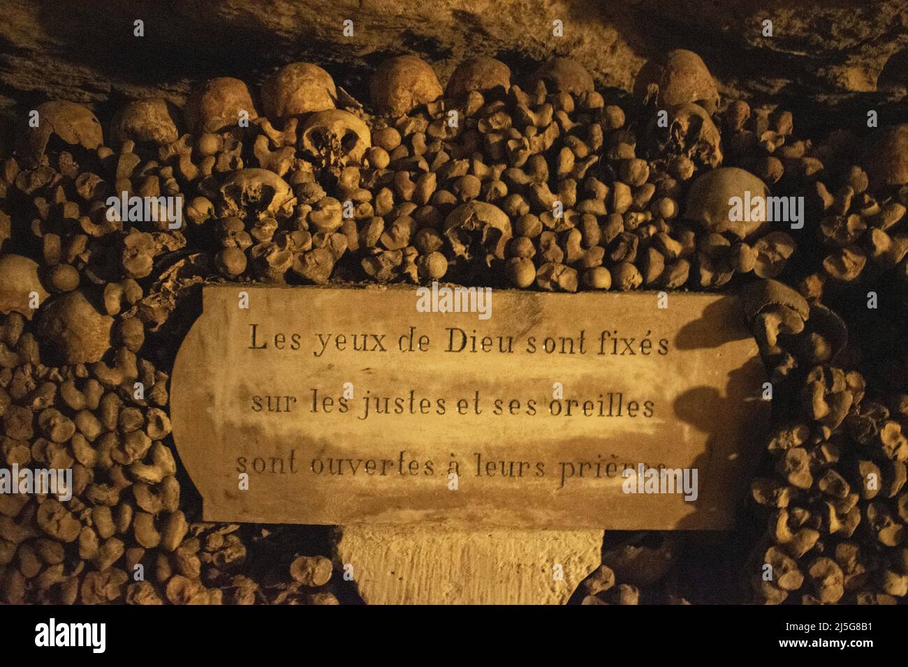 Paris: french inscription “God's eyes are fixed on the righteous and ...