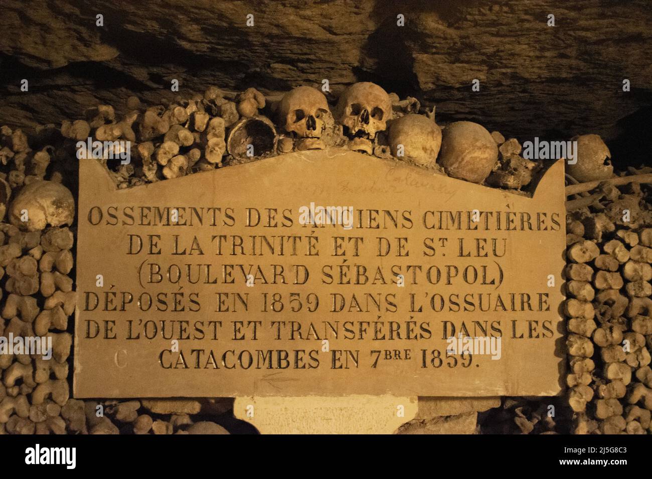 Paris: skulls, bones and french inscription with the origins of the ...