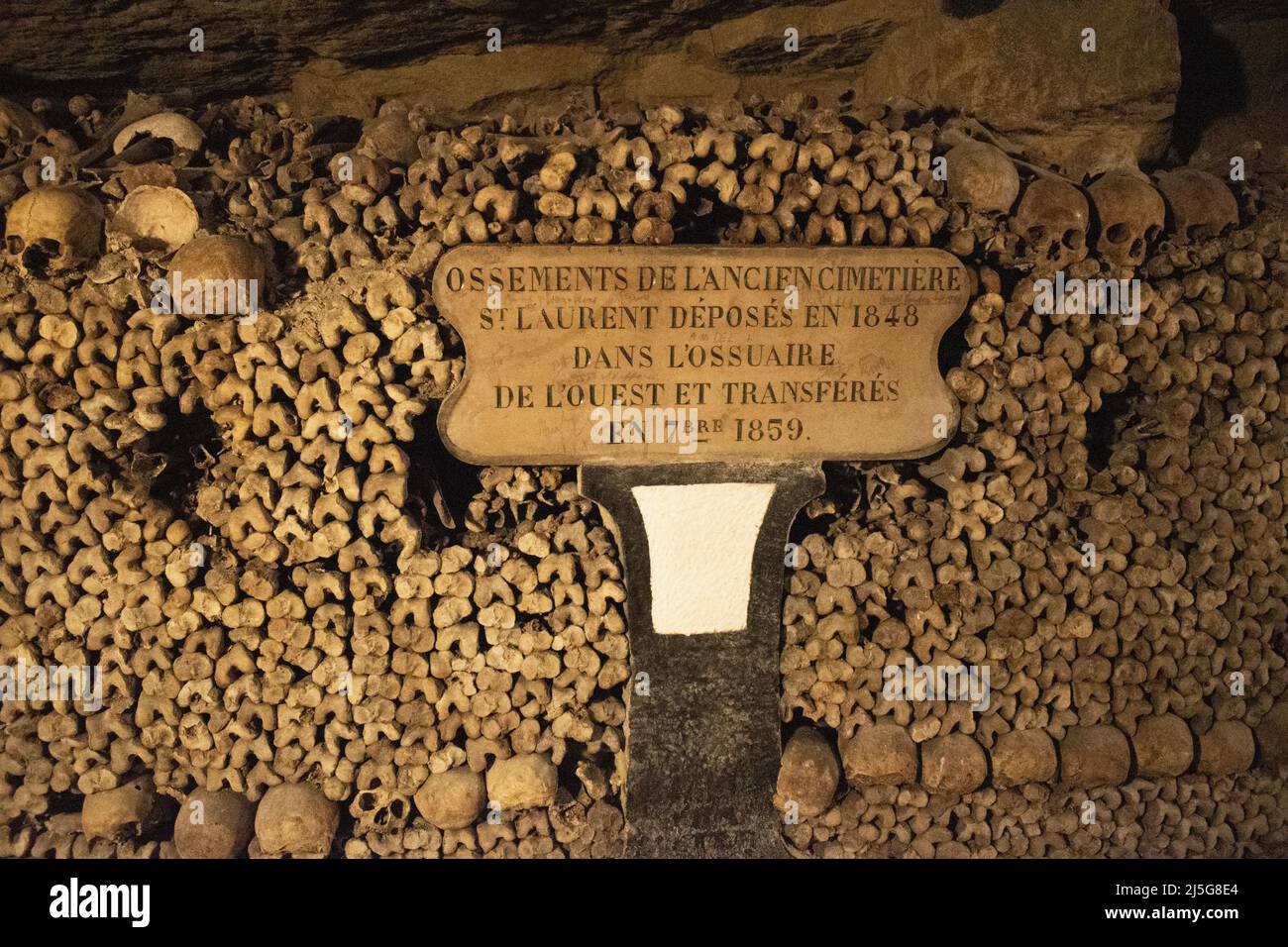Paris: skulls, bones and french inscription with the origins of the ...