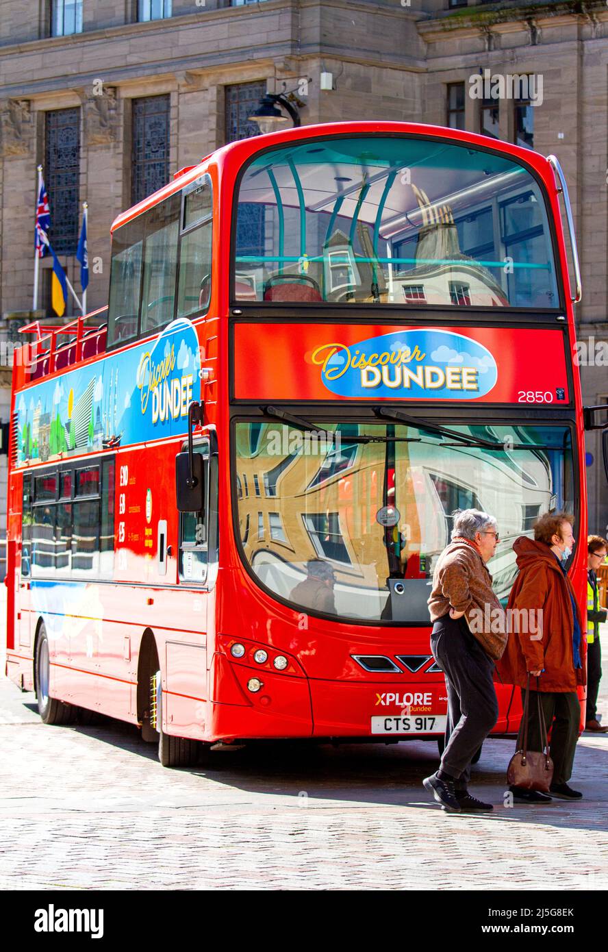 Dundee, Tayside, Scotland, UK. 23rd Apr, 2022. Hop On Hop Off Discover ...