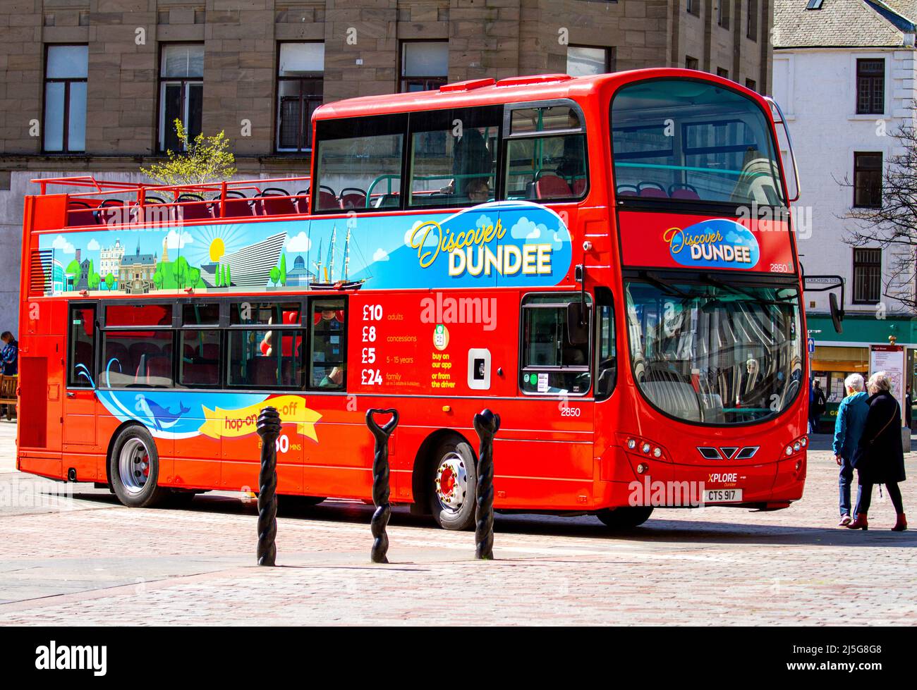 Xplore bus hi-res stock photography and images - Alamy