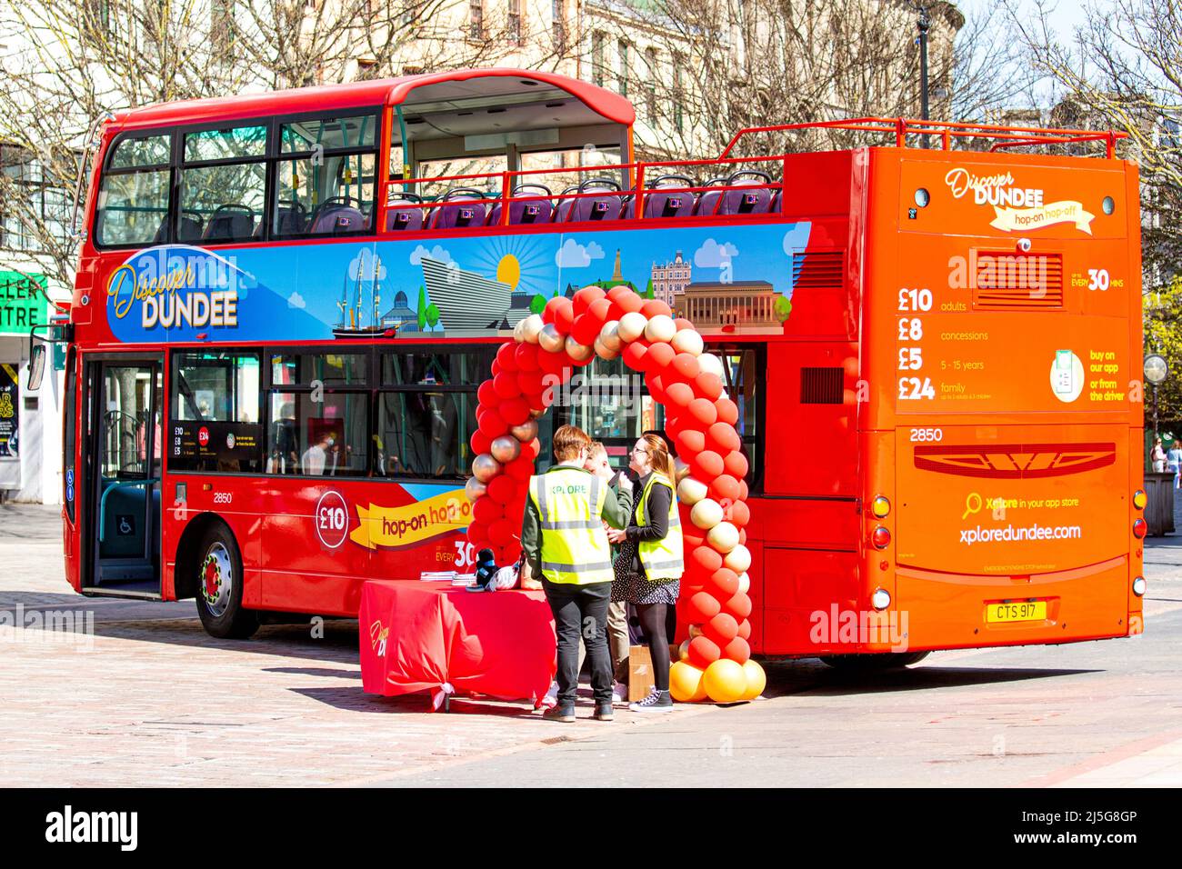 Xplore dundee bus hi-res stock photography and images - Alamy