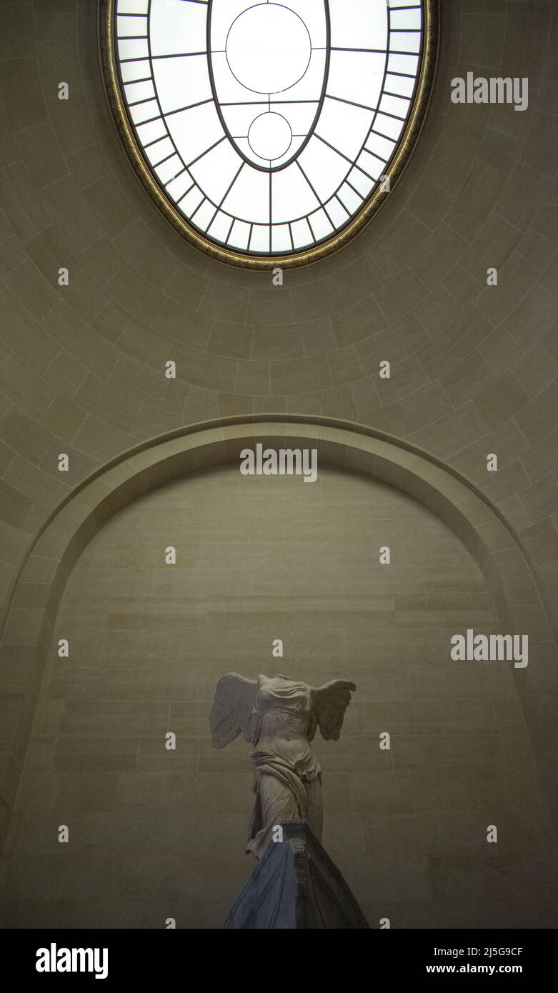 Paris, France: the Winged Victory of Samothrace, or the Nike of ...