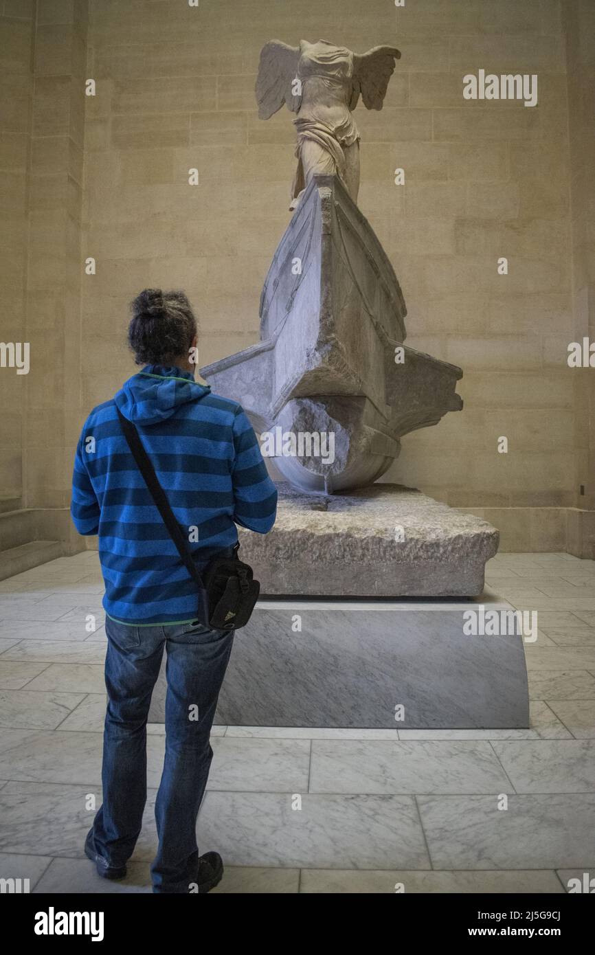 Paris, France: the Winged Victory of Samothrace, or the Nike of ...