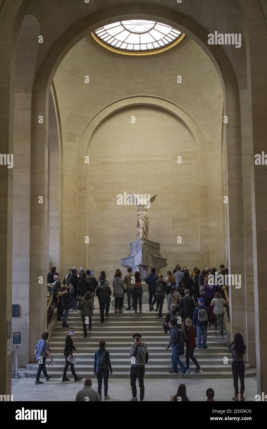Paris, France: the Winged Victory of Samothrace, or the Nike of ...